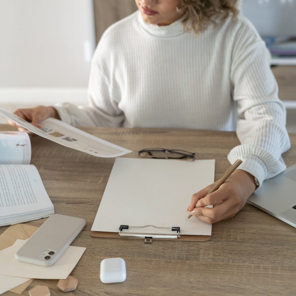 12 tips to boost your productivity at work - For Busy Bee's