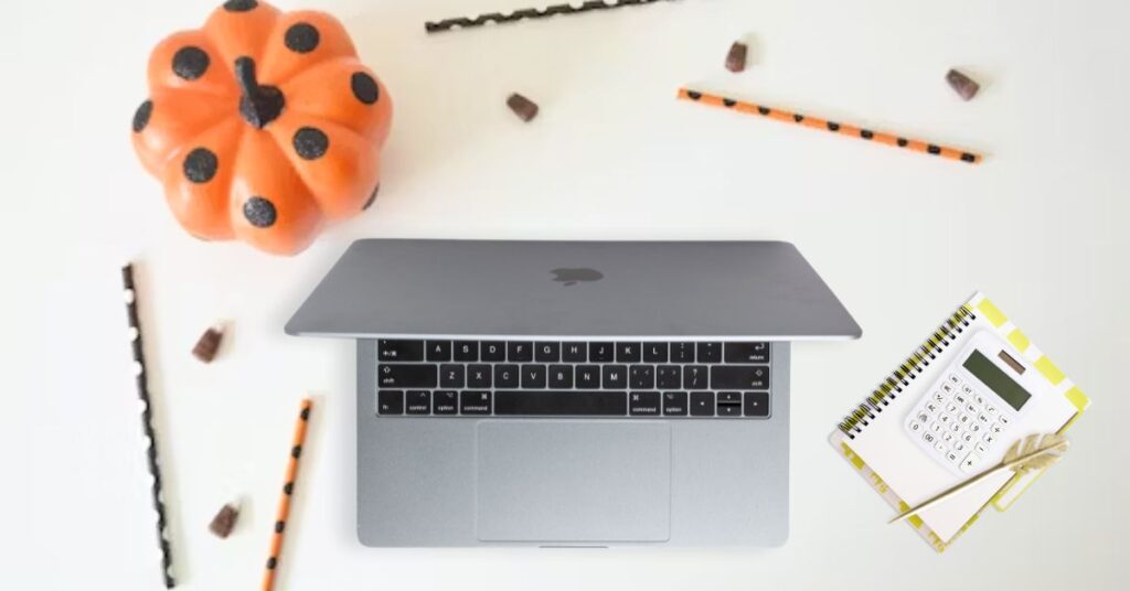 10 Halloween desk decor ideas that are Simple and Spooky - For Busy Bee's